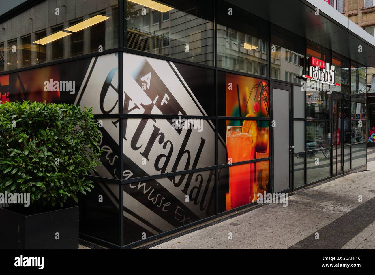 COLOGNE, GERMANY - Aug 02, 2020: Colorful exterior of cafe extrablatt ...