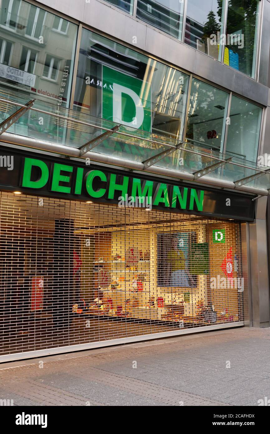COLOGNE, GERMANY - Aug 02, 2020: Shoe store of the Deichmann company in ...