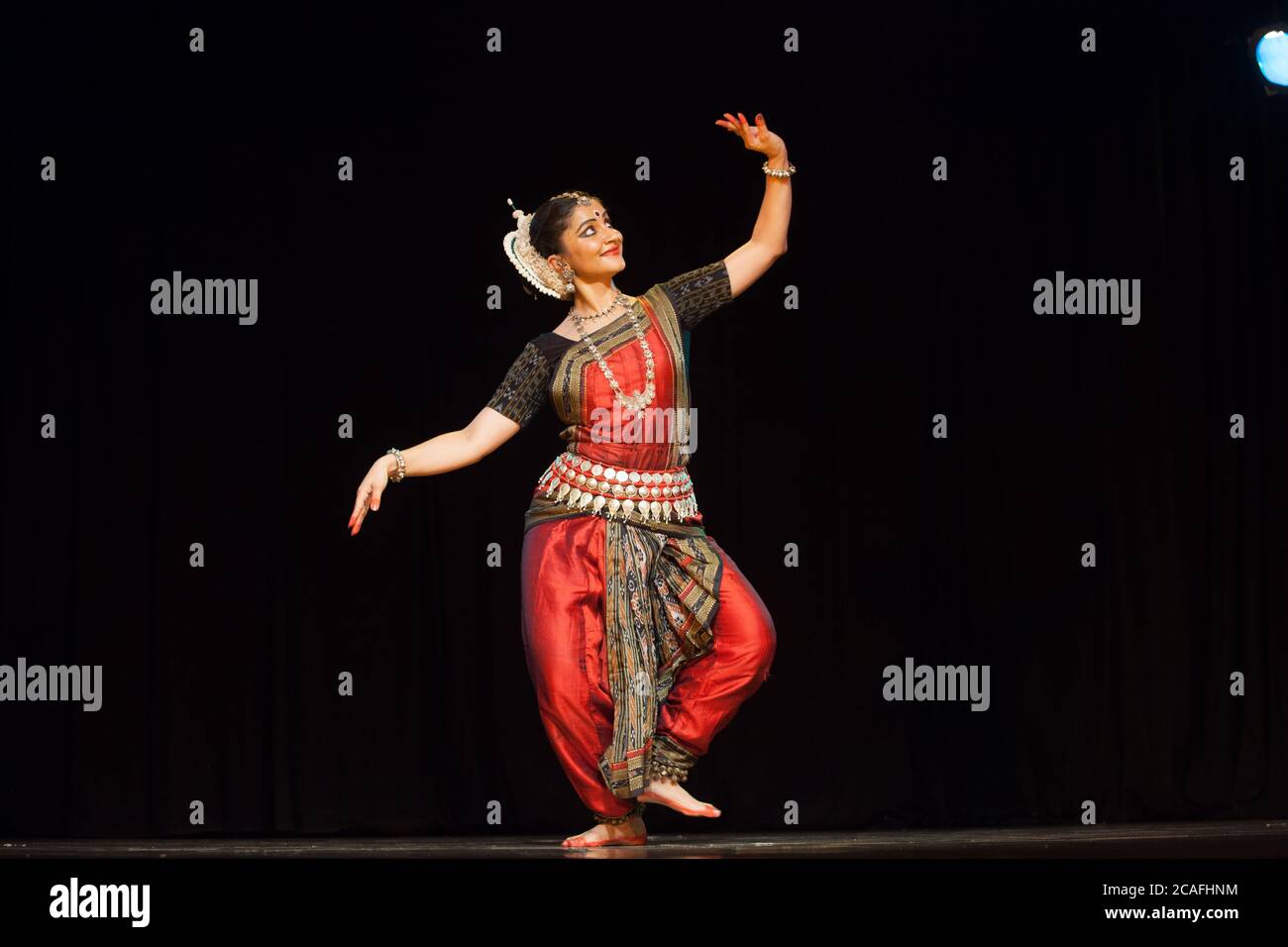 A beautiful odissi dancer Stock Photo - Alamy