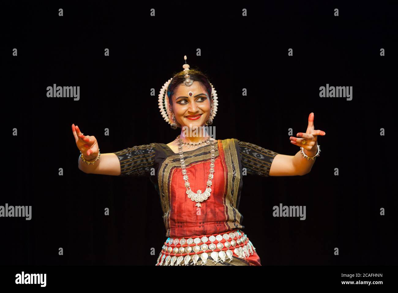 Odissi dancers pose hi-res stock photography and images - Alamy