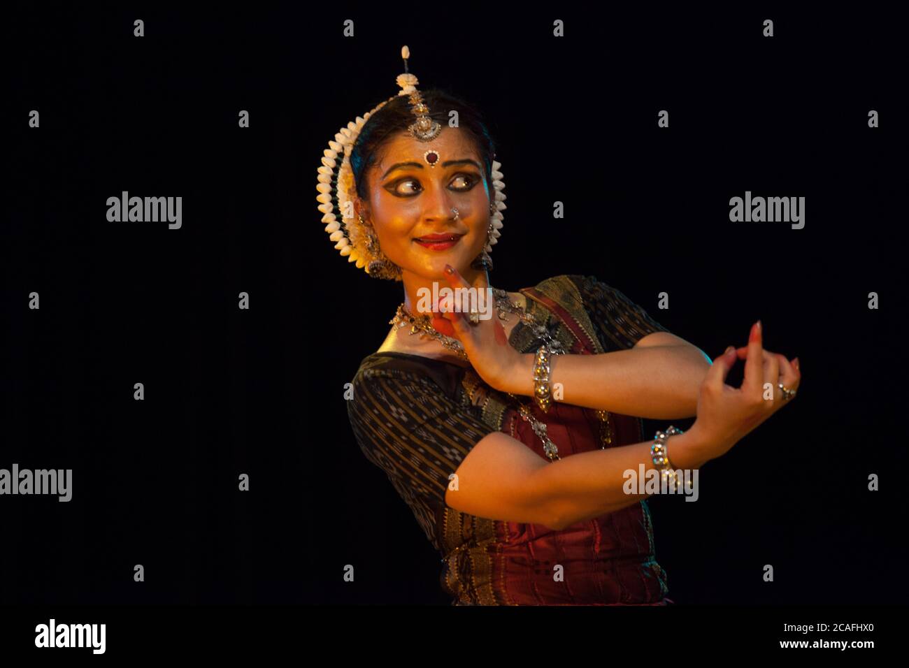A beautiful odissi dancer Stock Photo - Alamy