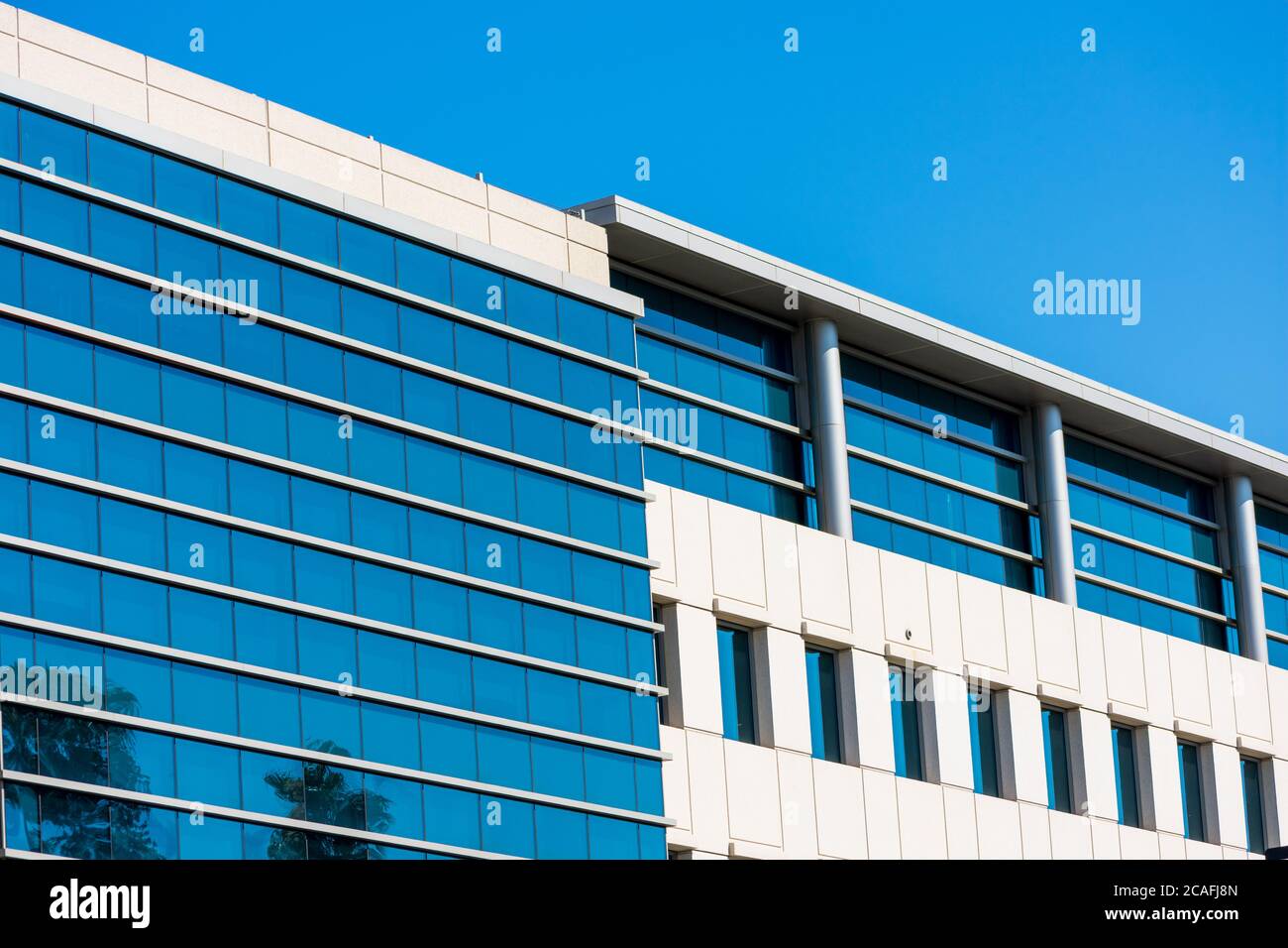 Partial glass structure hi-res stock photography and images - Alamy
