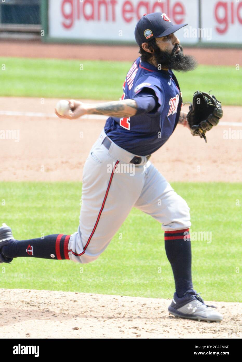 Minnesota Twins relief pitcher Sergio Romo (54) throws in the eight ...