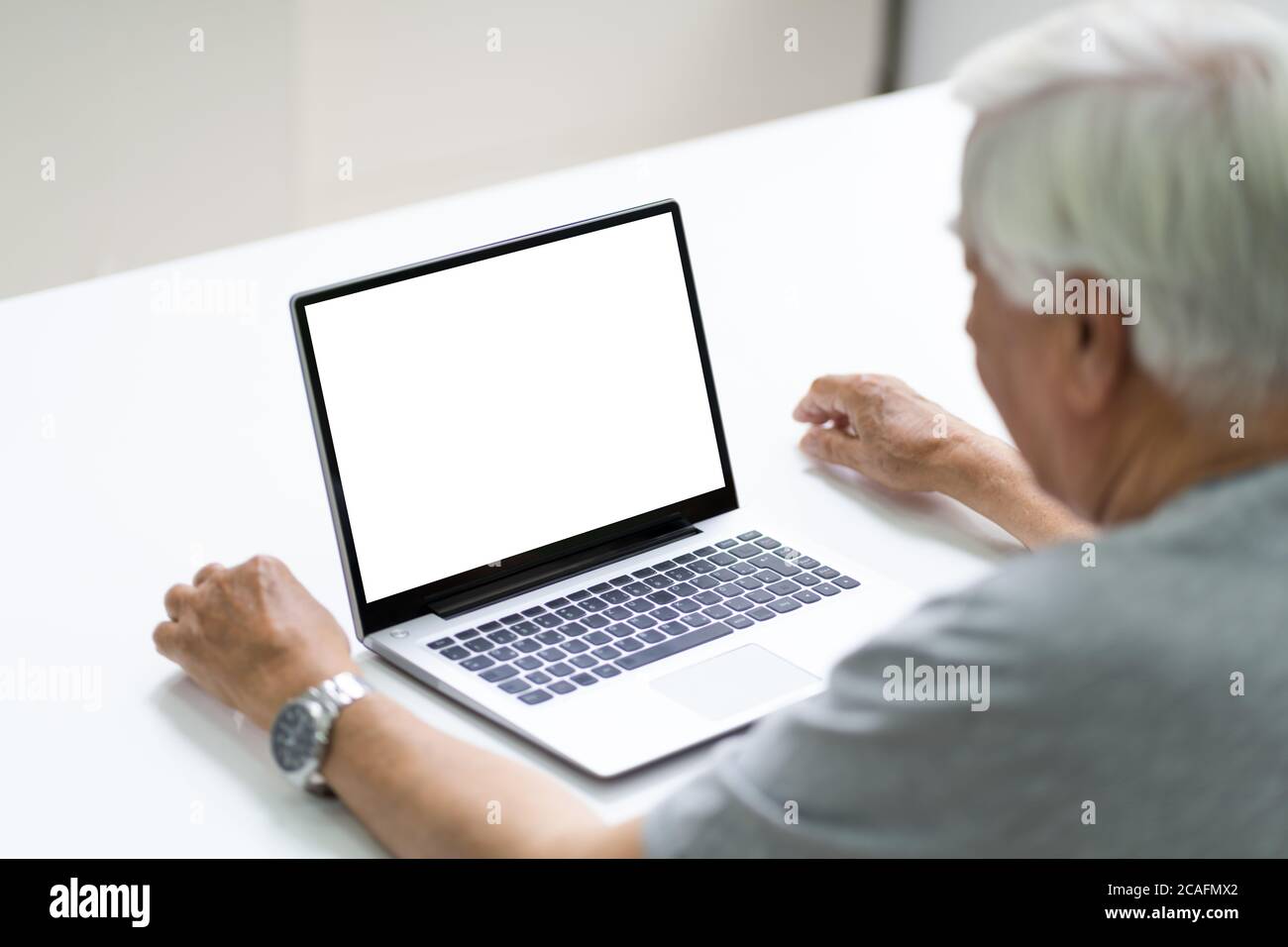 Old man computer screen hi-res stock photography and images - Alamy