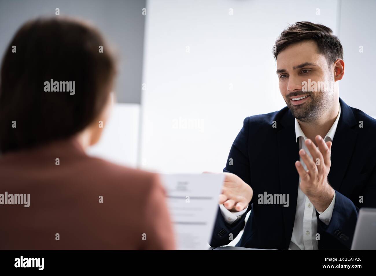 Happy meeting and conversation hi-res stock photography and images - Alamy
