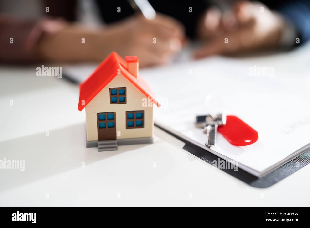 Rental sign commercial real hi-res stock photography and images - Alamy