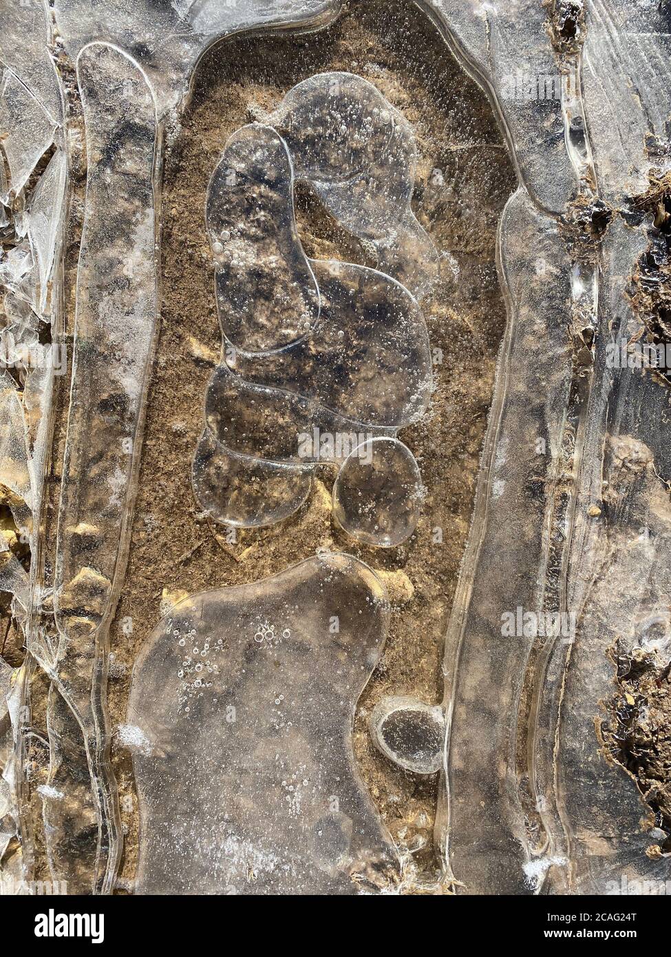 Rings on frozen puddle hi-res stock photography and images - Alamy