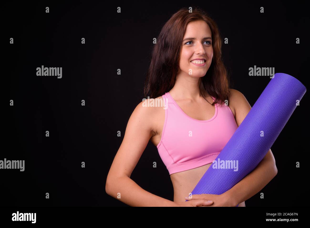 Beautiful woman gym portrait hi-res stock photography and images - Alamy