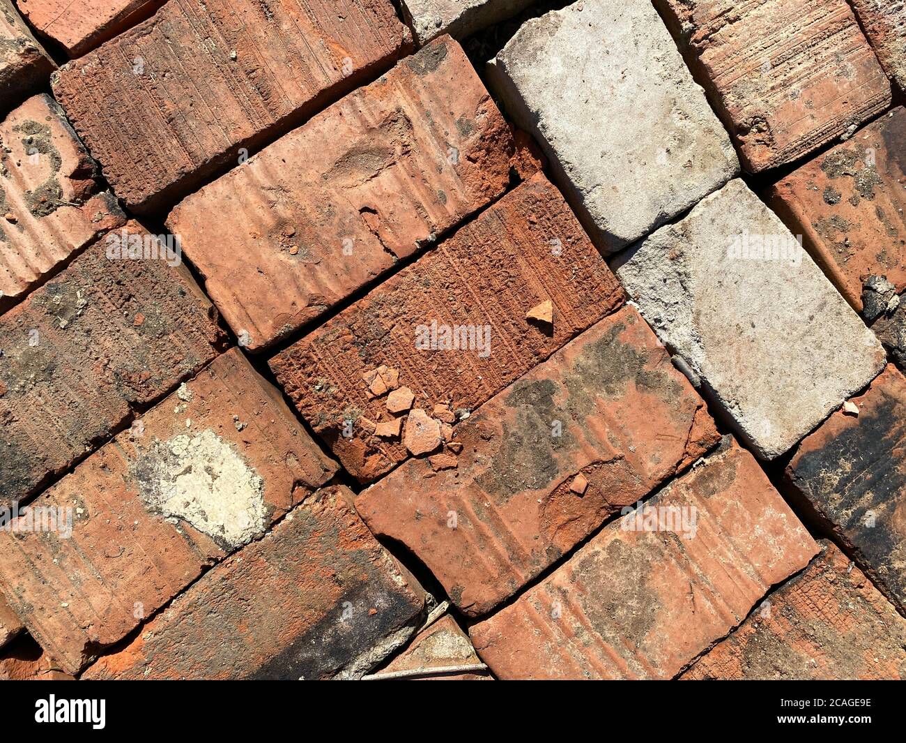 Sharp angled building hi-res stock photography and images - Alamy