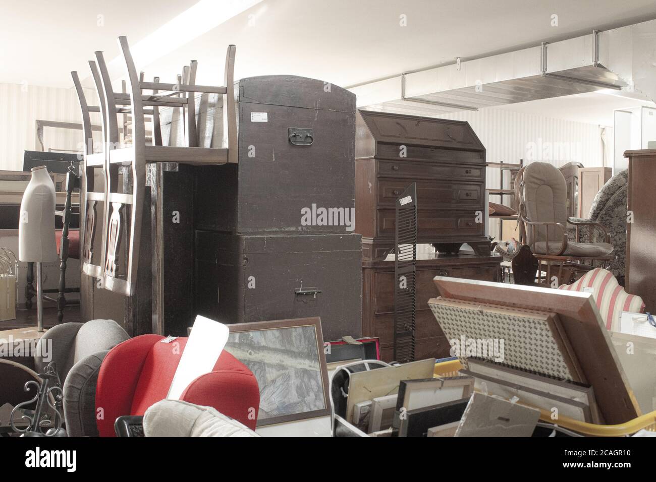 Junk dealer hi-res stock photography and images - Alamy