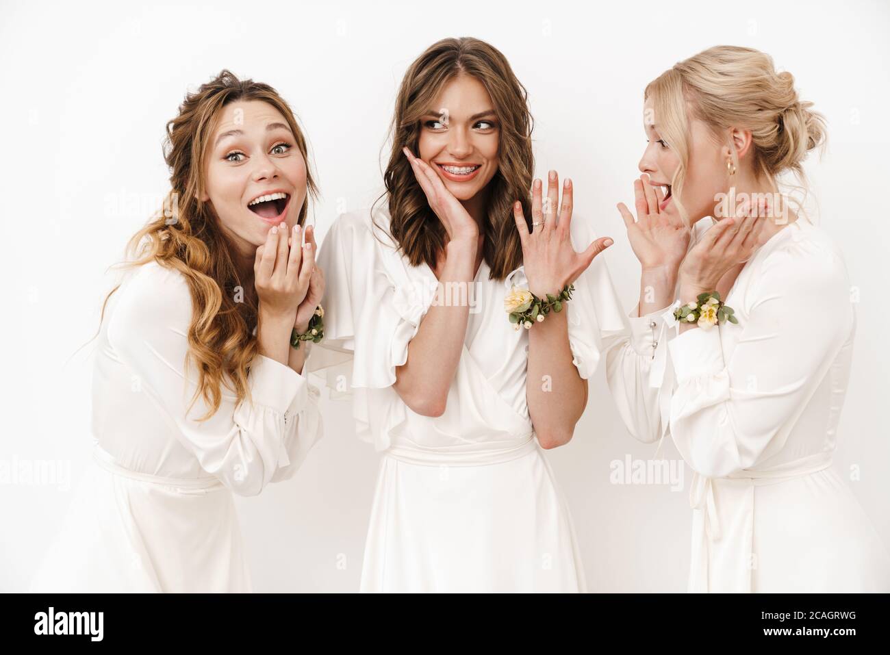 Showing wedding ring hi-res stock photography and images - Alamy