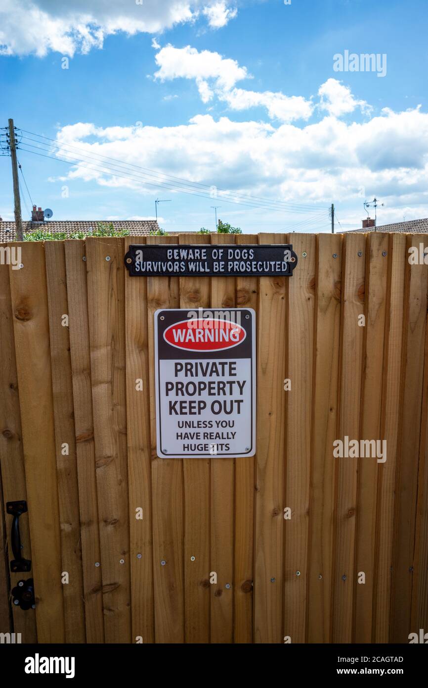 Private property keep out sign Stock Photo - Alamy