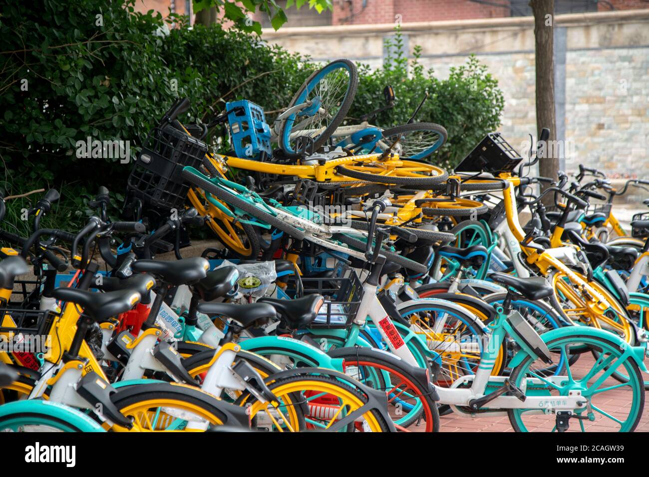 Sharing stack hi-res stock photography and images - Alamy