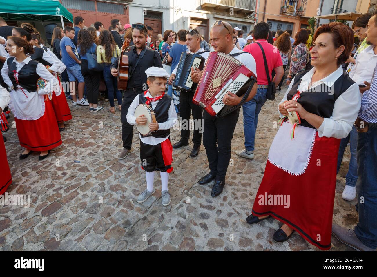 Tarantella folk dance hi-res stock photography and images - Alamy
