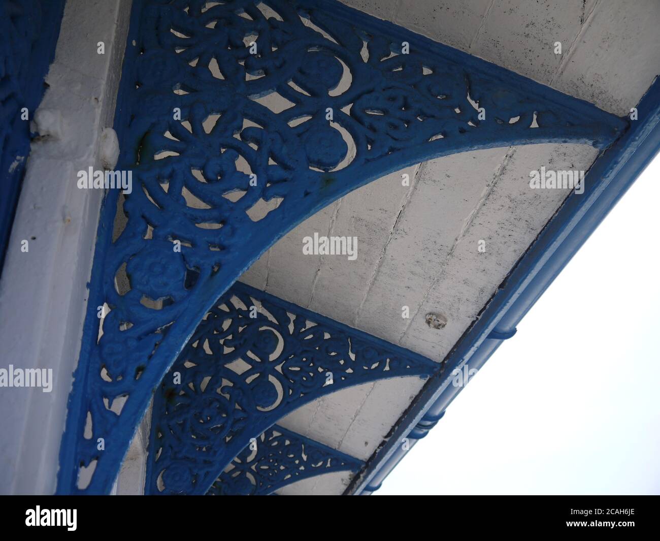 Corner gutter hi-res stock photography and images - Alamy