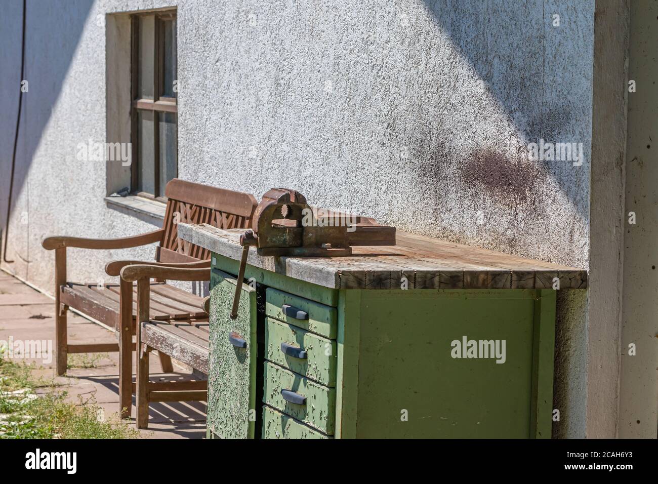 Workbench clamp hi-res stock photography and images - Alamy