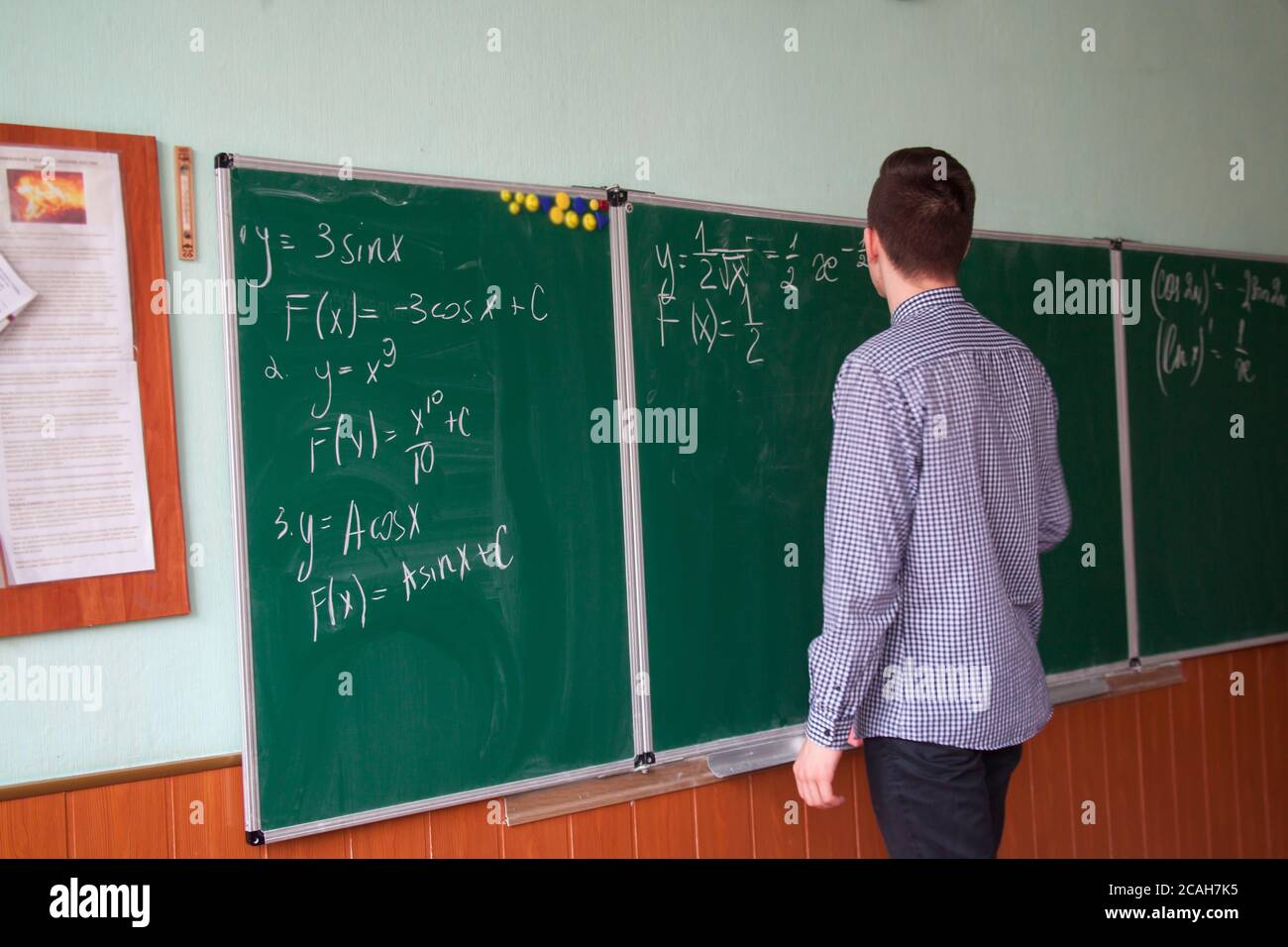 Math formulas hi-res stock photography and images - Alamy