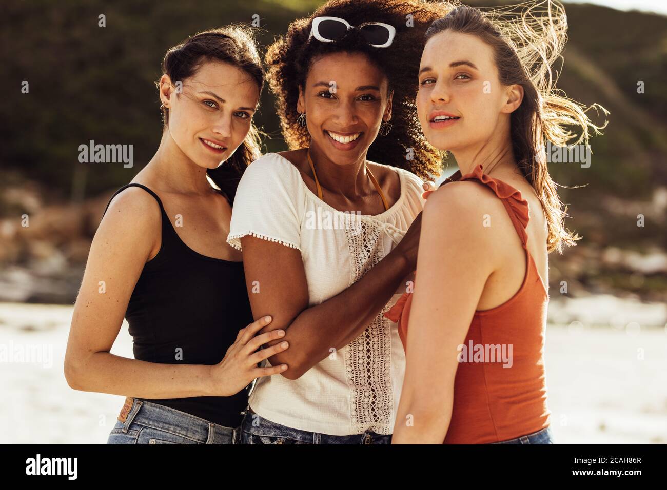 Women enjoying vacation hi-res stock photography and images - Alamy