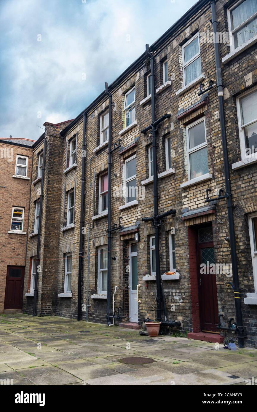 Classic brick house architecture hi-res stock photography and images ...