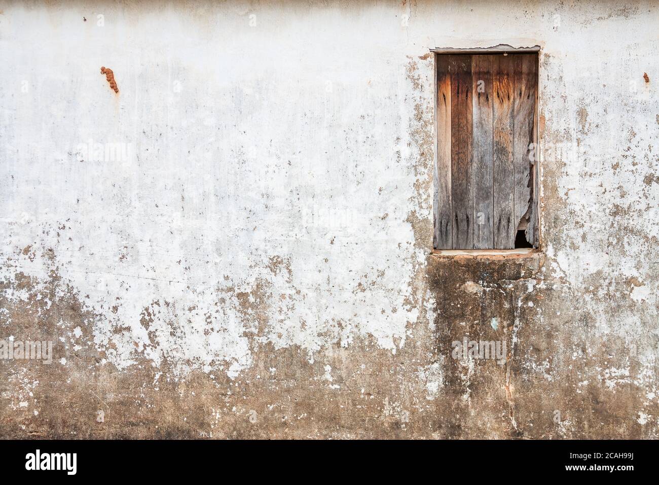 Old wall and window Stock Photo - Alamy