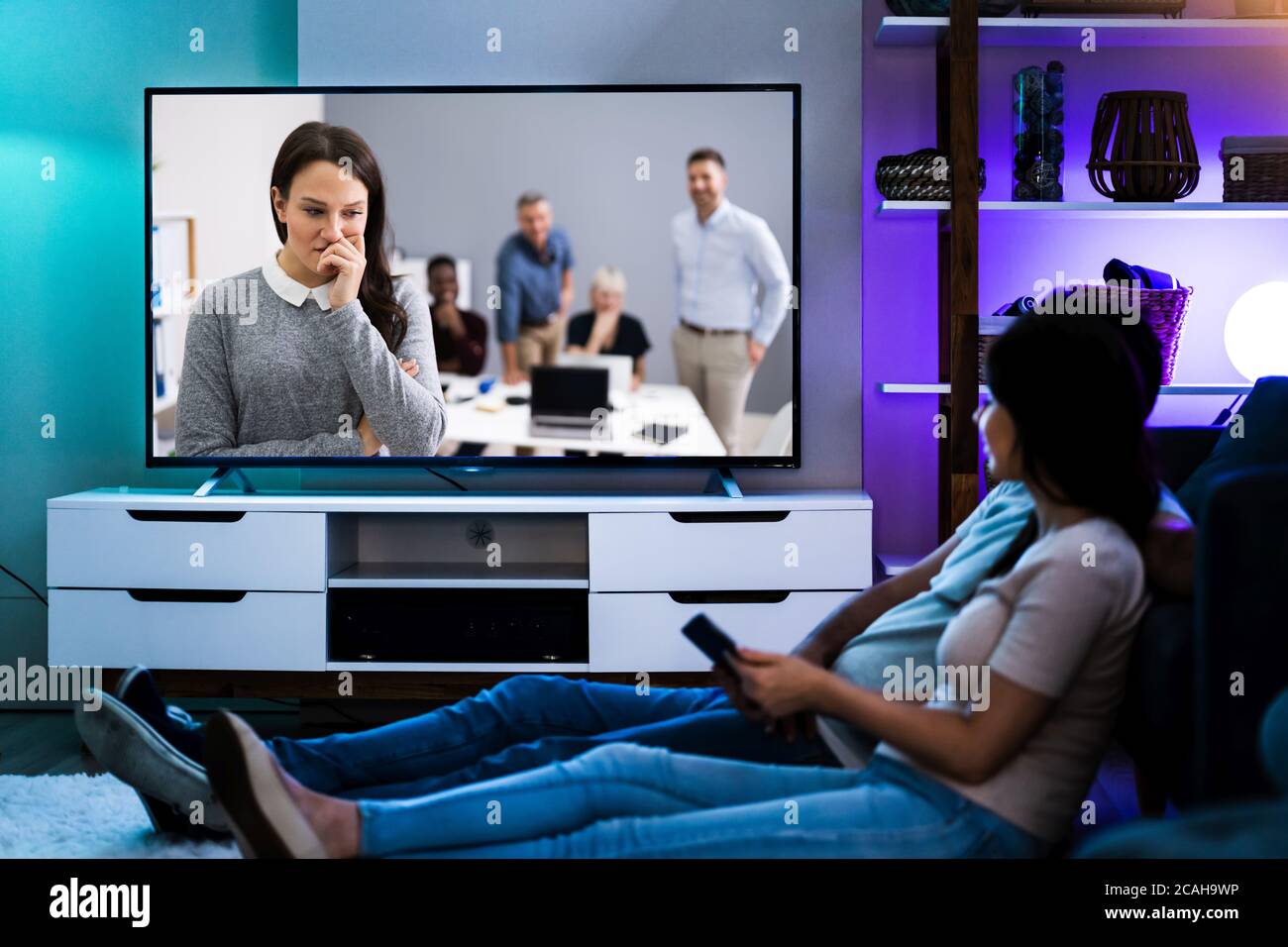 Streaming tv family hi-res stock photography and images - Alamy