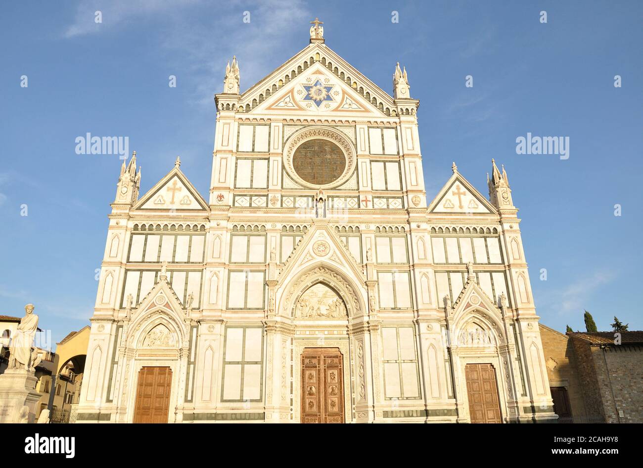 View of the Basilica of the Santa Croce (Basilica of the Holy Cross ...