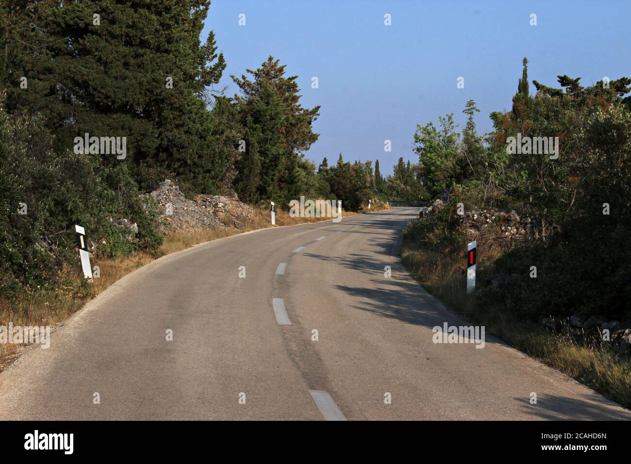 Reflectors on roads hi-res stock photography and images - Alamy