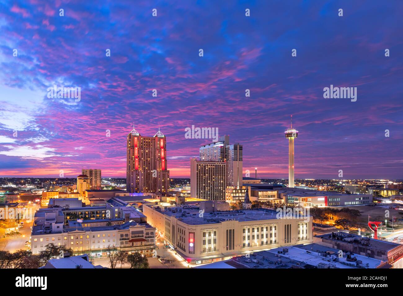 San Antonio, Texas, USA skyline at dusk from above Stock Photo - Alamy
