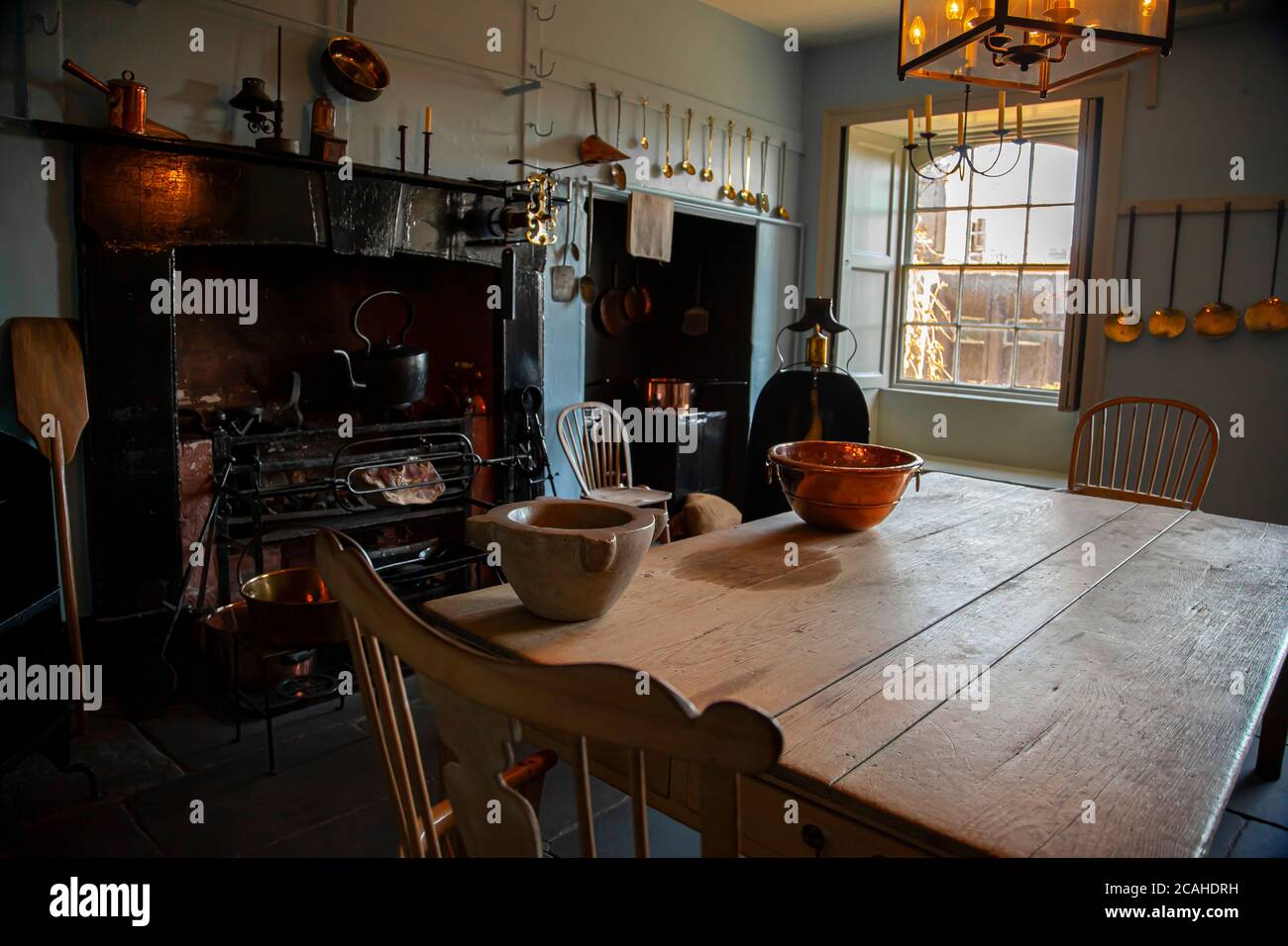 Cooking kitchen 18th hi-res stock photography and images - Alamy
