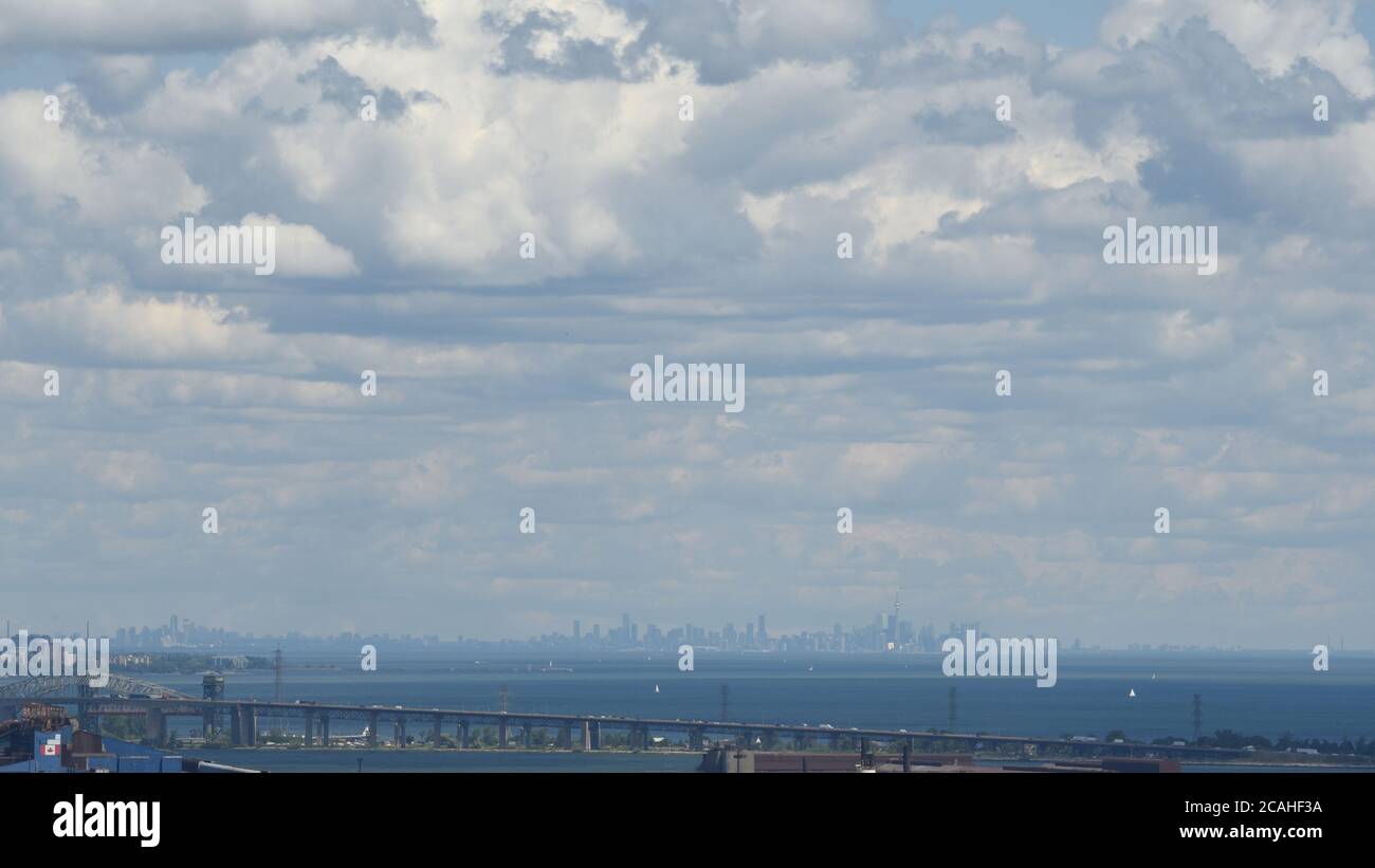 Hamilton, ontario skyline hi-res stock photography and images - Alamy