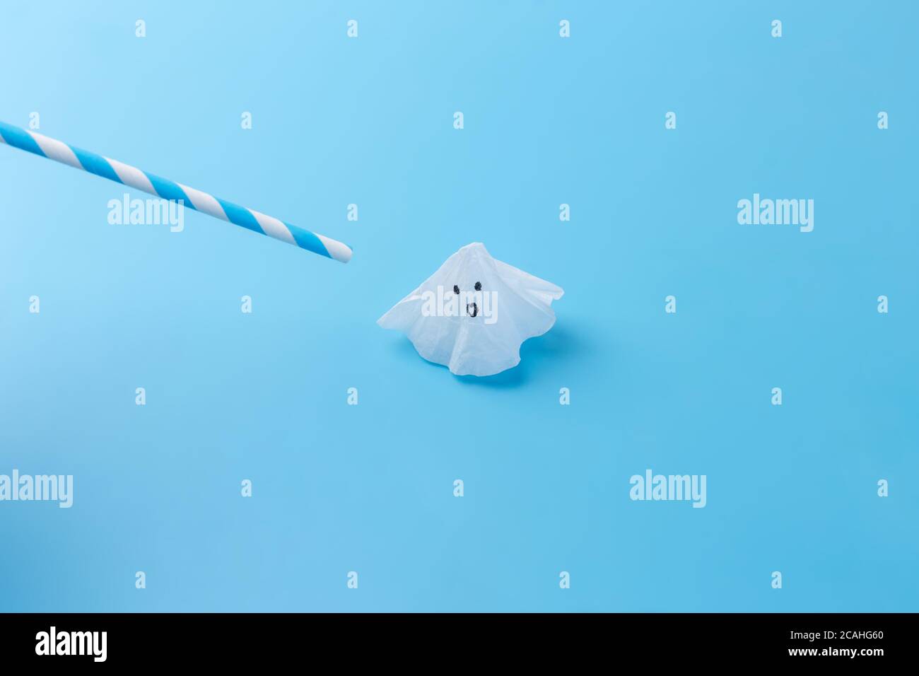 easy ghost craft for kids for haloween fun, DIY, step by step ...