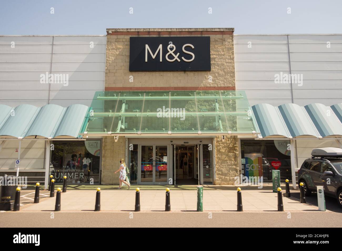 Multinational Retail Chain Store High Resolution Stock Photography and ...