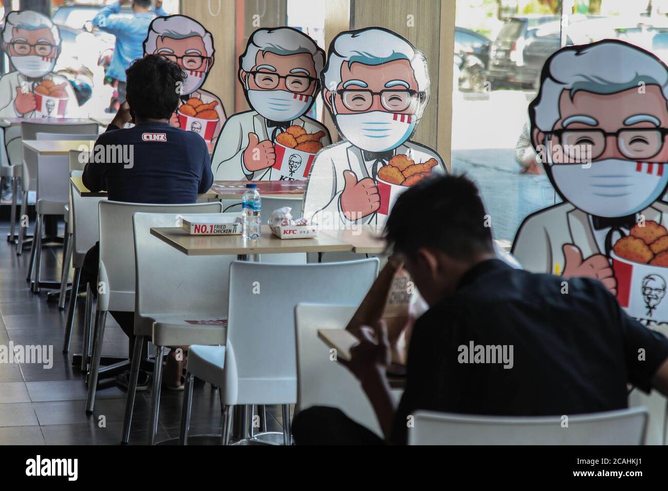 Kfc Staff High Resolution Stock Photography and Images - Alamy
