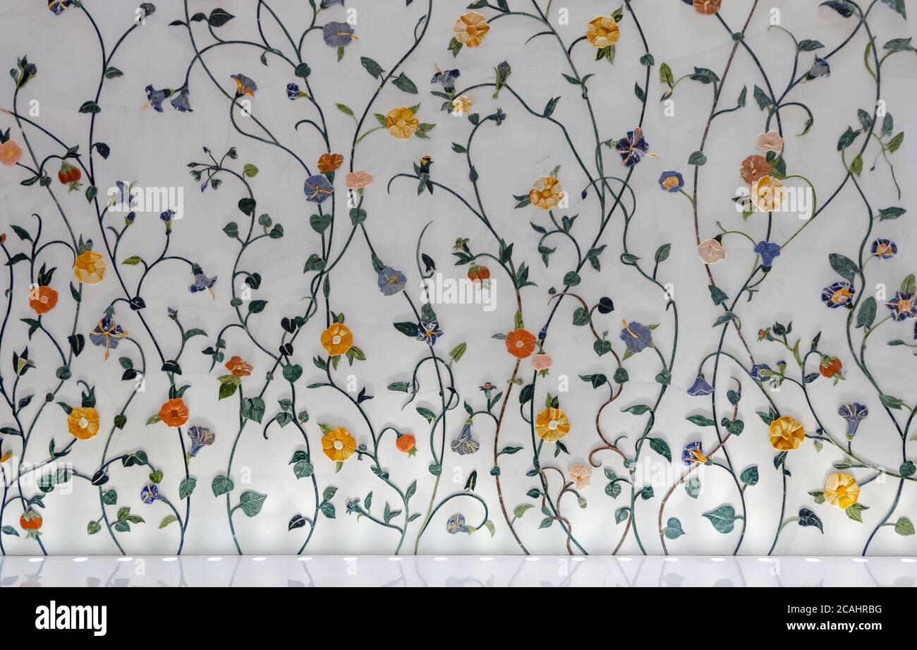 Sheikh Zayed Grand Mosque inside floral wall Stock Photo - Alamy
