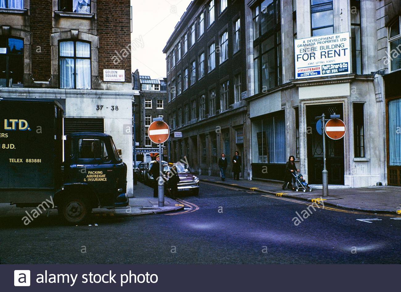 1970s London Street High Resolution Stock Photography and Images - Alamy