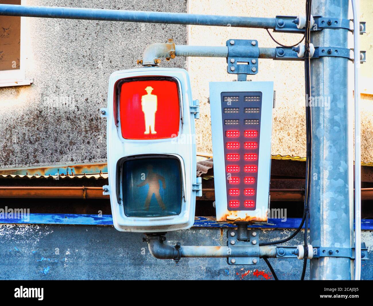 Electric stop go signs hi-res stock photography and images - Alamy