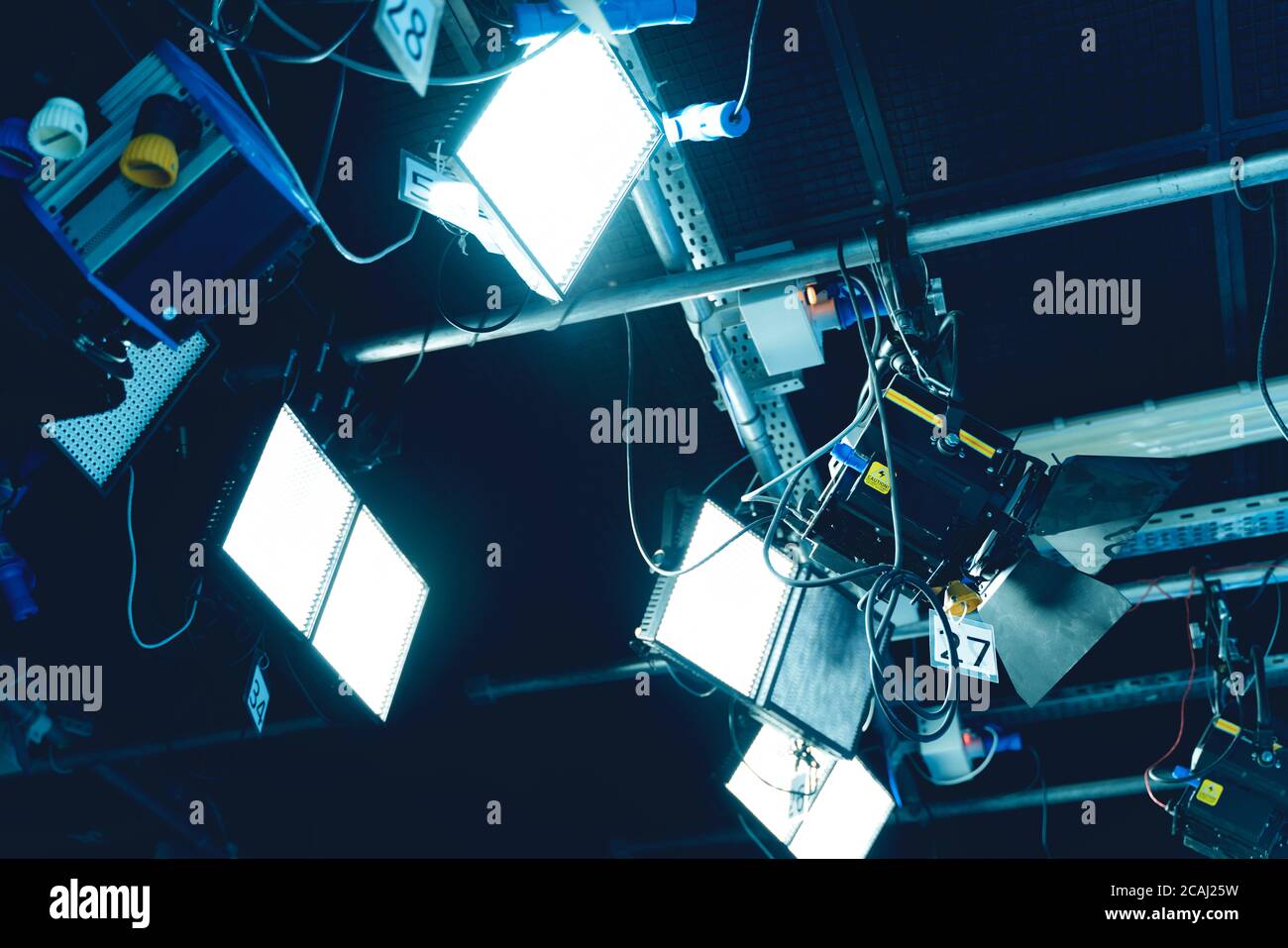 Virtual tv studio set hi-res stock photography and images - Alamy