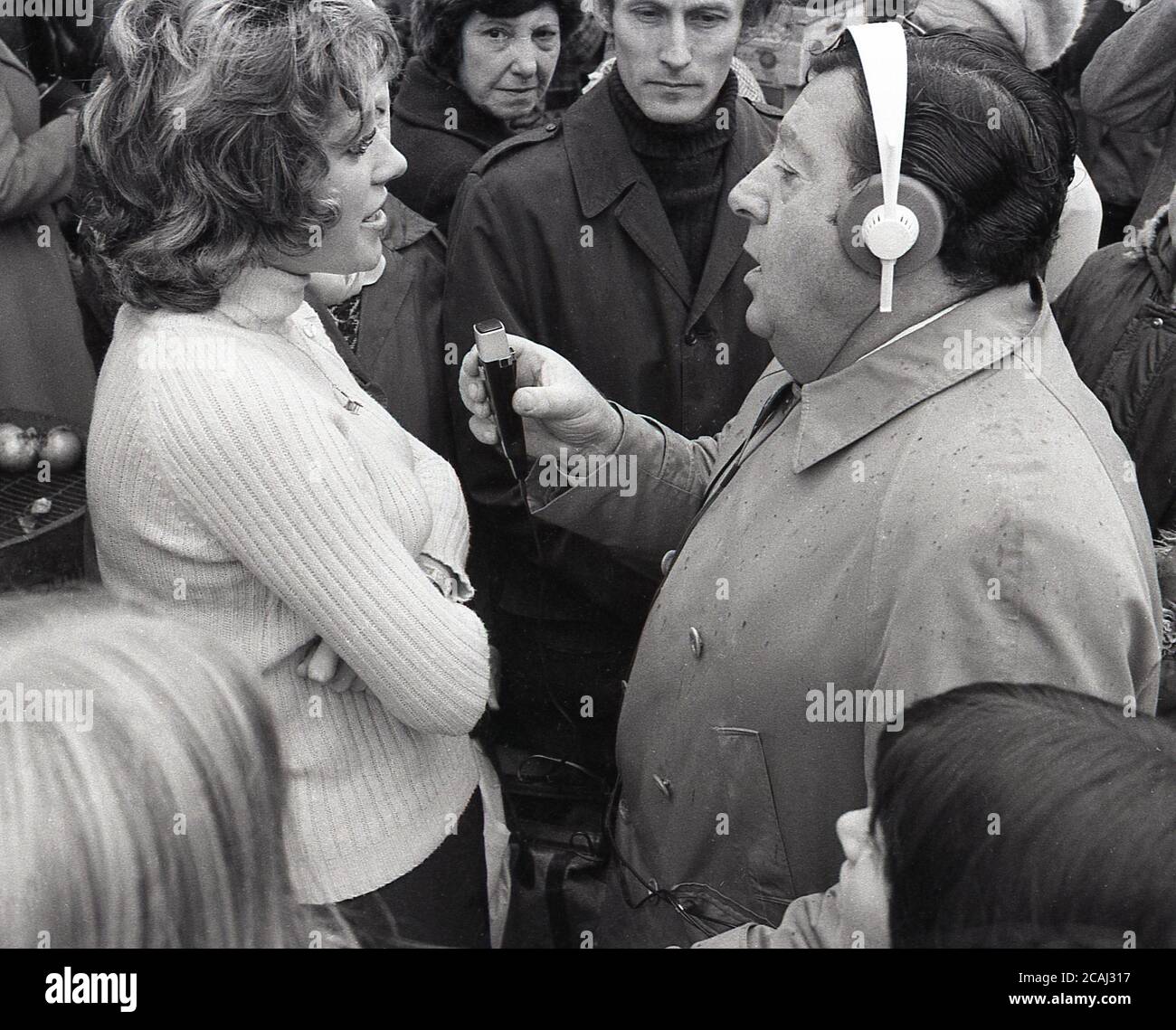 1970s men working hi-res stock photography and images - Alamy