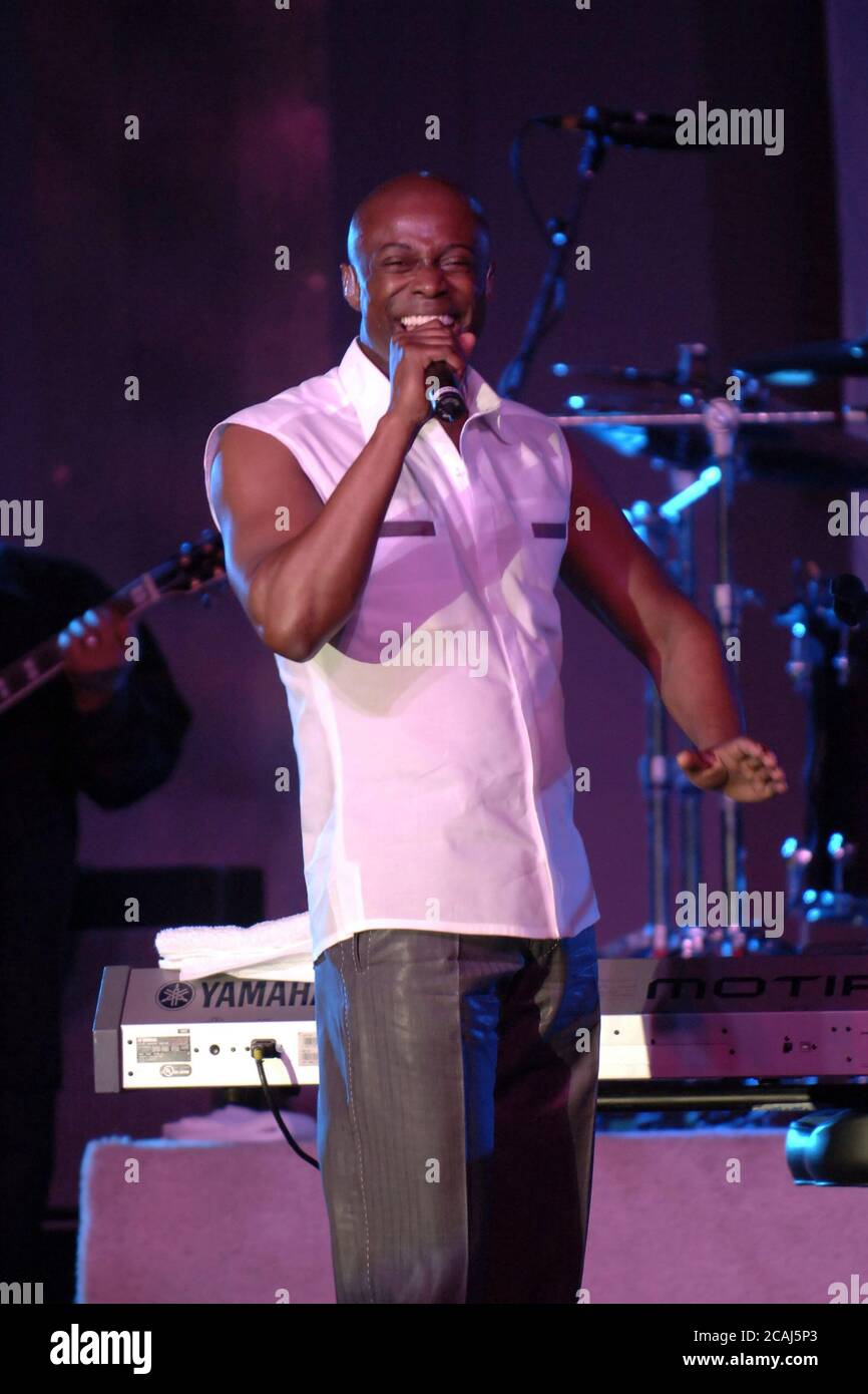 Austin, Texas USA, March 2006: R&B crooner KEM sings his latest hits ...