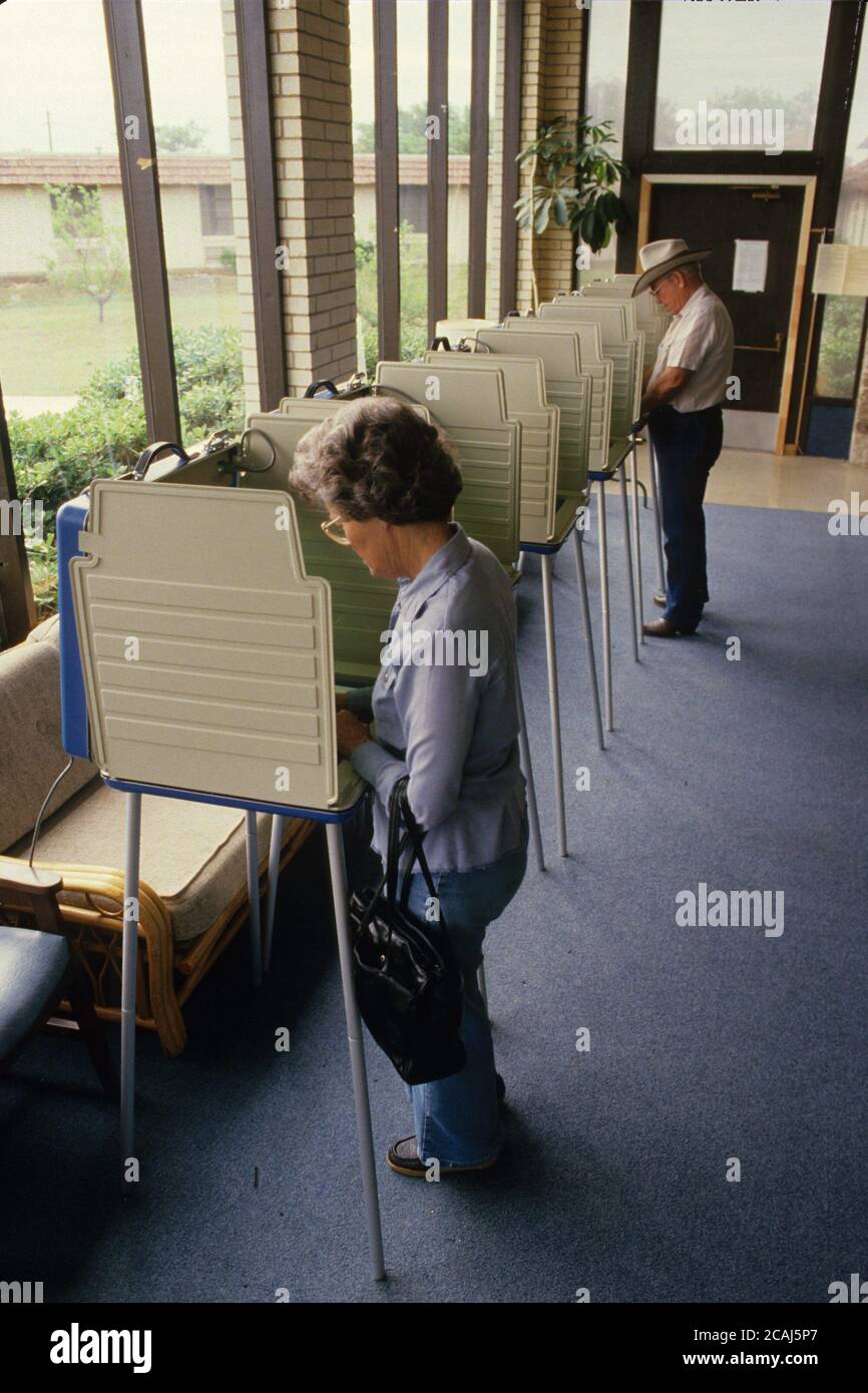 Portable voting booth hi-res stock photography and images - Alamy