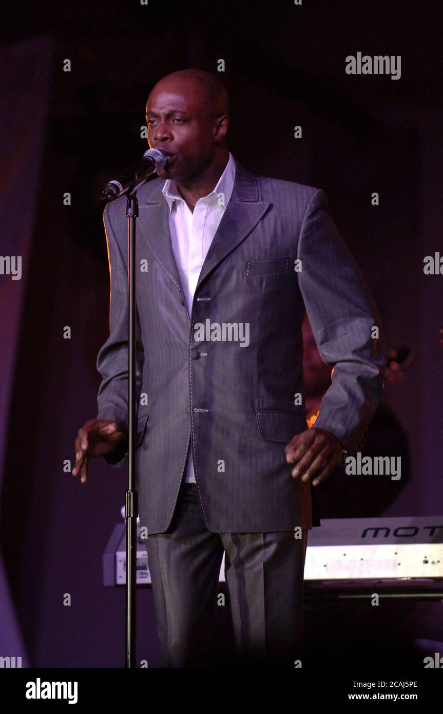 Austin, Texas USA, March 2006: R&B crooner KEM sings his latest hits ...