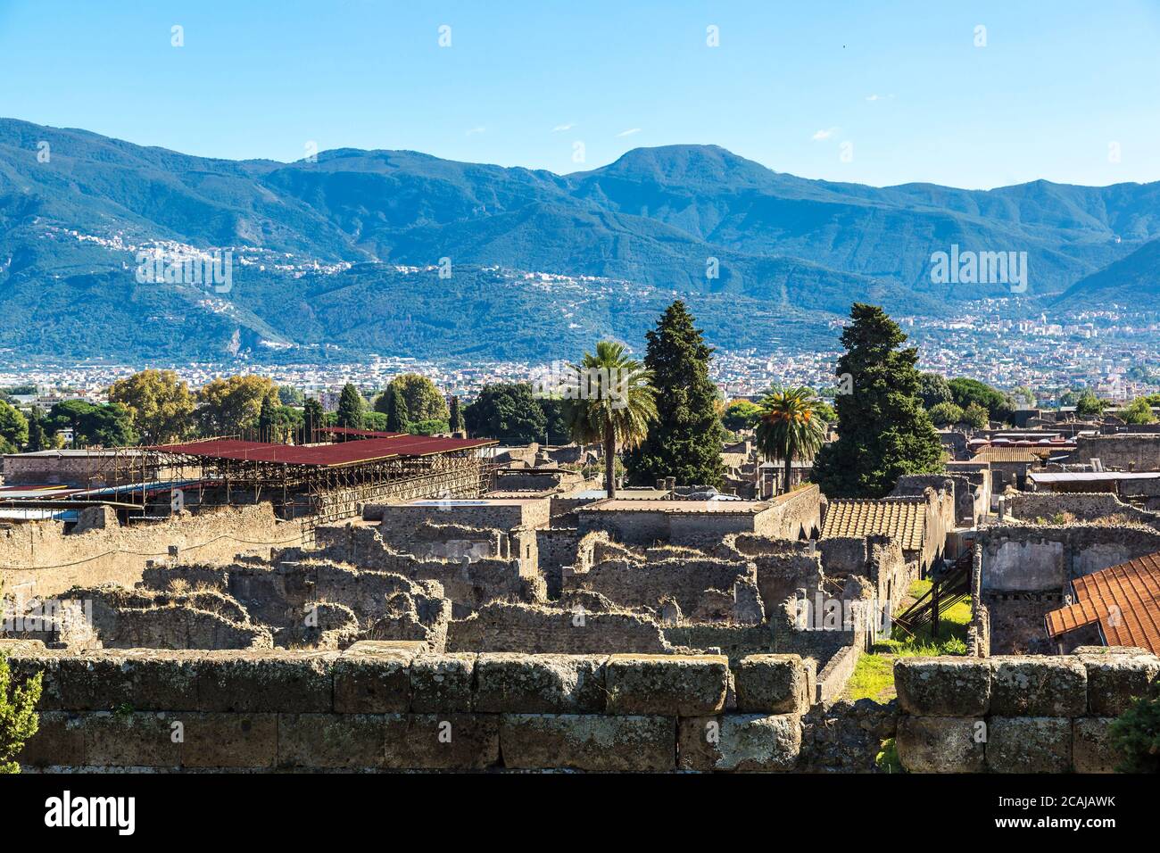 Pompeii city destroyed in 79BC by the eruption of Mount Vesuvius Stock ...