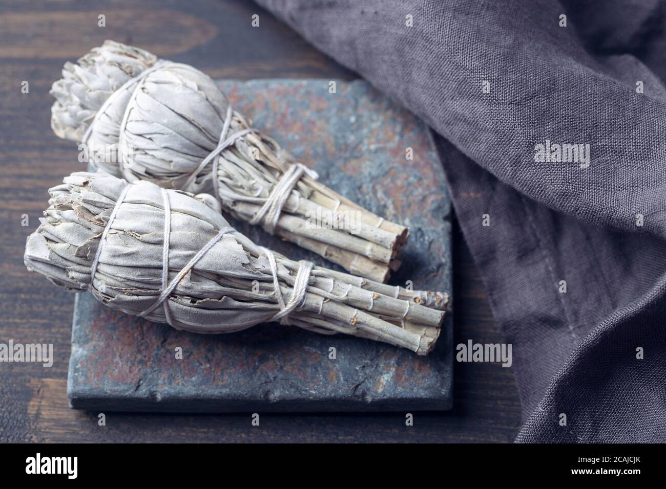 Smudge sage hi-res stock photography and images - Alamy