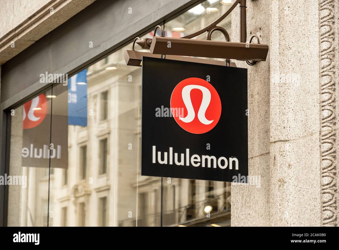 London- Lululemon retail store signage in London's West End Stock Photo ...