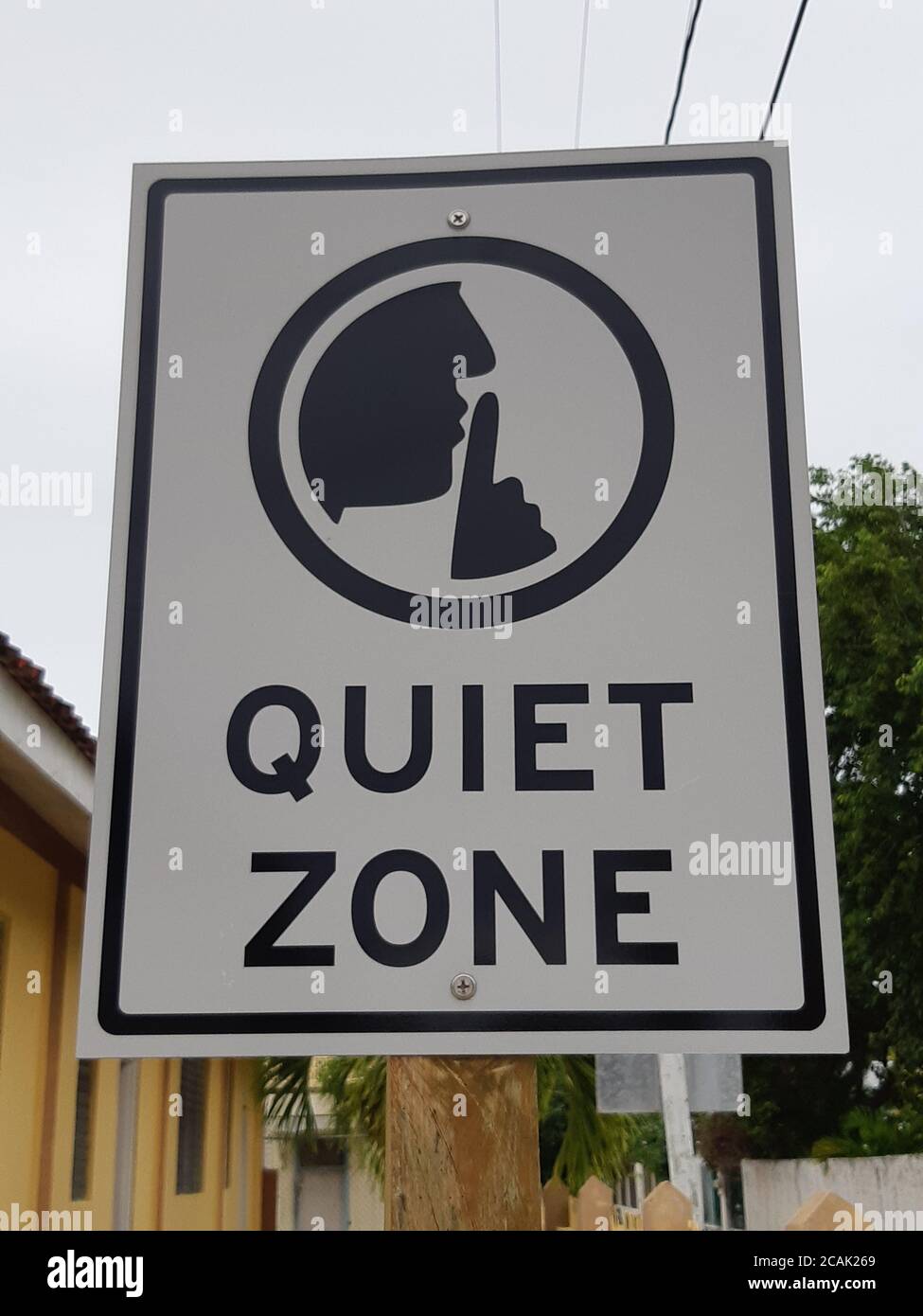 Loud noise warning sign hi-res stock photography and images - Alamy