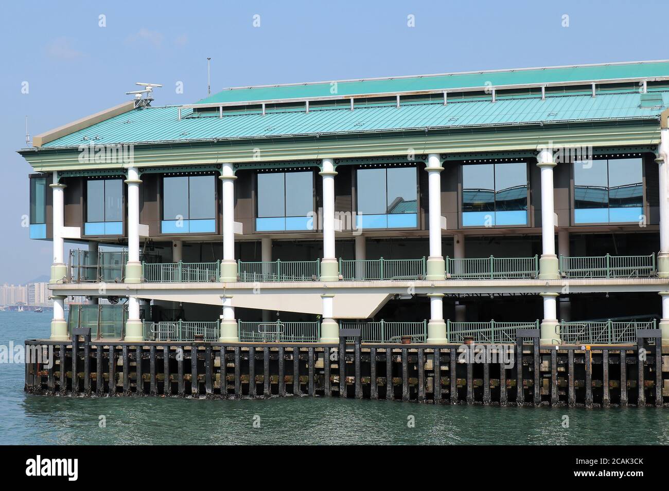 Dock structure hi-res stock photography and images - Alamy