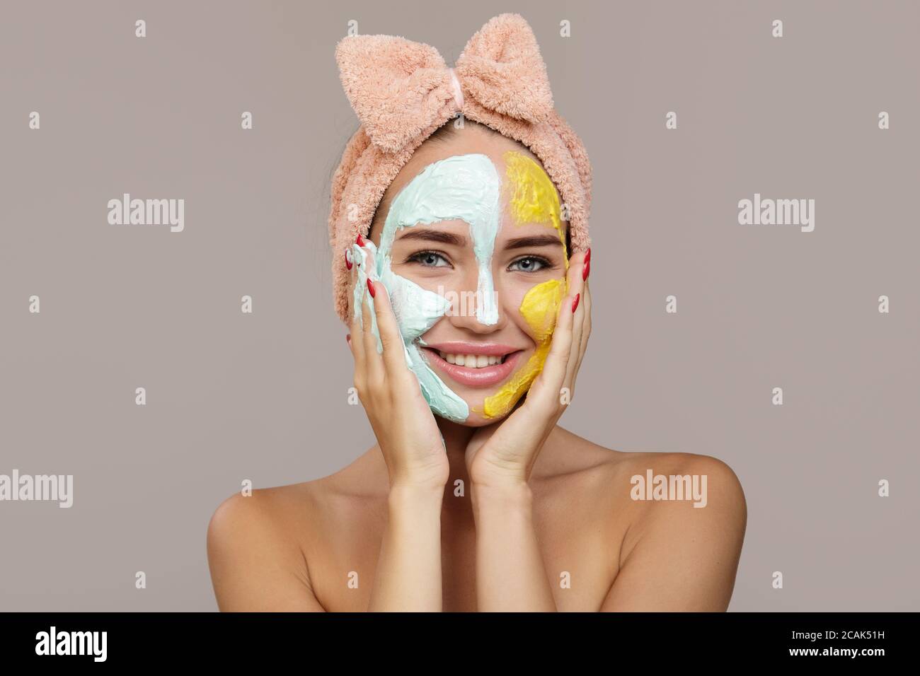 Cleansing mask hi-res stock photography and images - Alamy