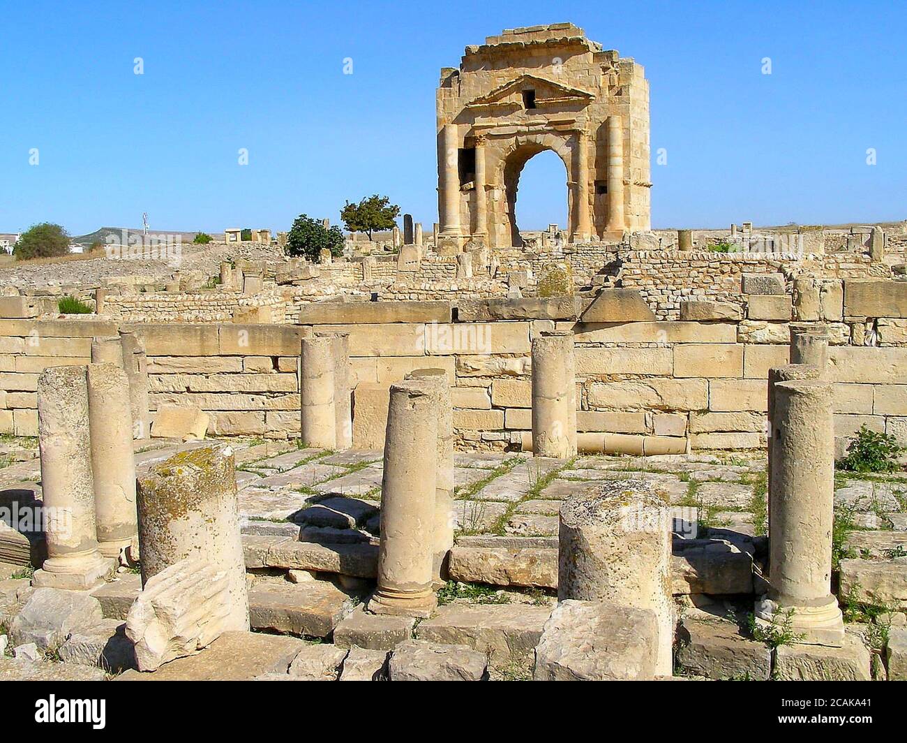 MAKTHAR, TUNISIA. ANCIENT MAKTARIS, ROMAN RUINS IN CENTRAL TUNISIA ...