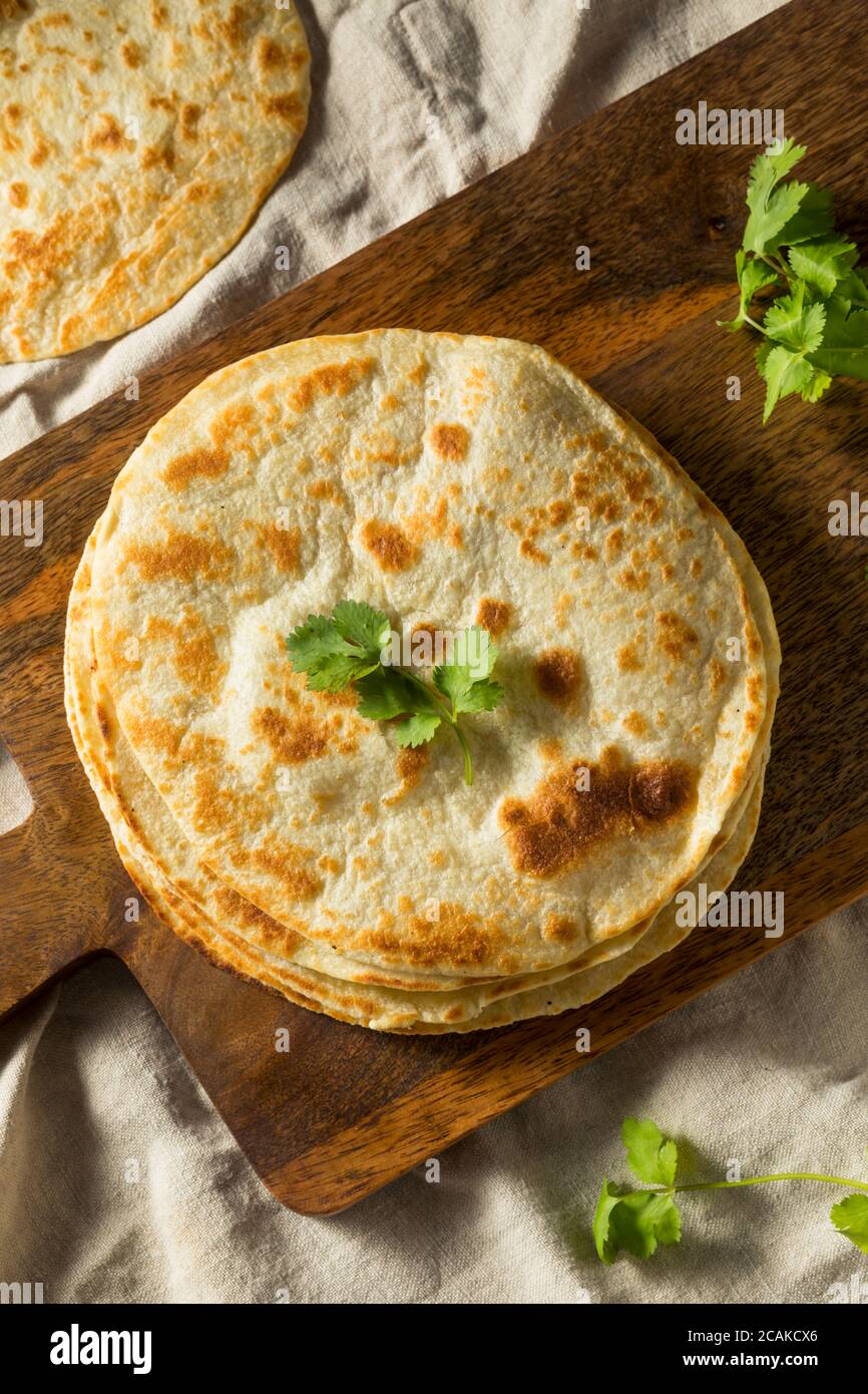 Homemade Roti Chapati Flatbread Ready to Eat Stock Photo - Alamy