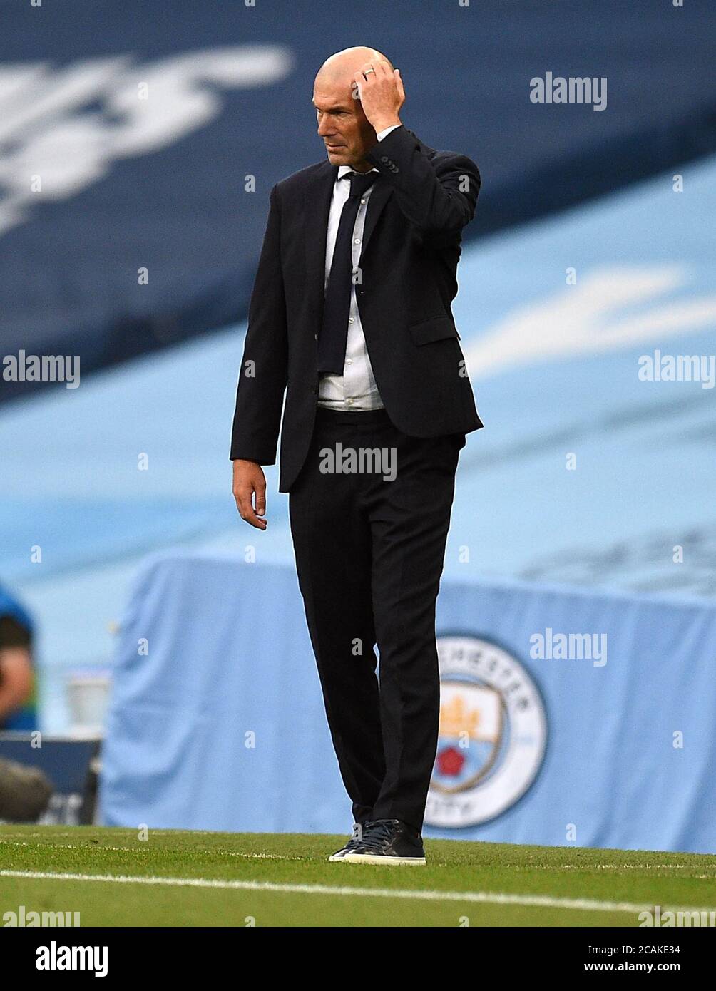 Real madrid manager zinedine zidane during the uefa champions league hi ...